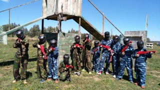 Gotcha para niños con 300 bolas en Padul desde $436 | Yumping