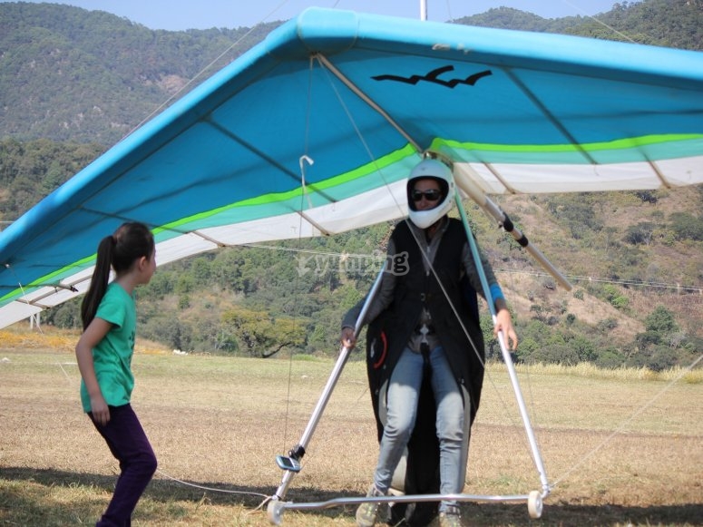 Vuelo básico Ala Delta en Valle de Bravo 20 min desde $2700 | Yumping