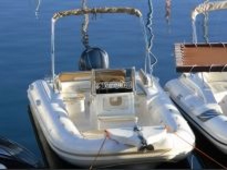 Chris Nautic, precios y reservas 2025 | Yumping