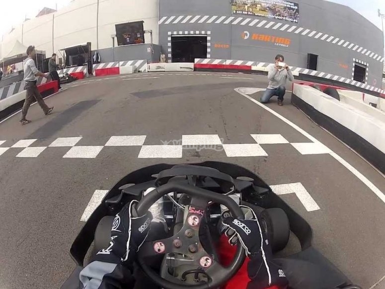 Active Racing, precios y reservas 2025 | Yumping